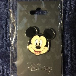Disney | Jewelry | Disney Mickey Mouse Face Pin | Poshmark